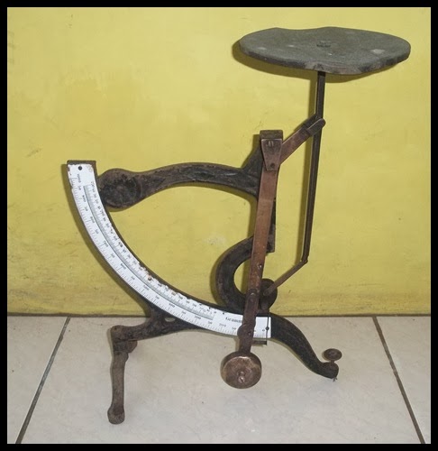 antik-lawas: Timbangan pos tempo dulu. daya muat 1000 gr.Bahan besi dan ...