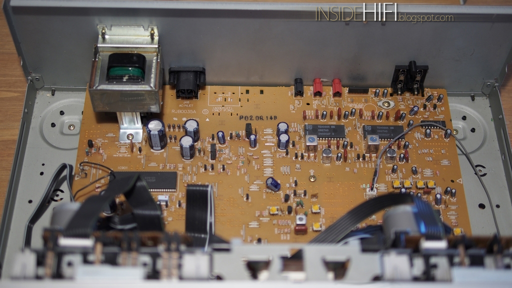 Inside Hi-Fi: Technics RS-TR165 (RS-TR165EG-S)