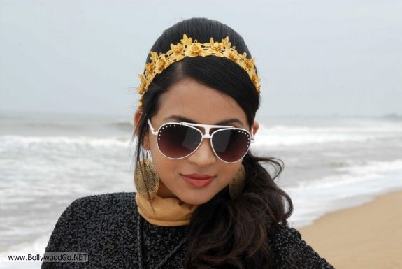 Tamil Actress Bhavana in Glasses at a Beach Side | The Funtoosh Page ...