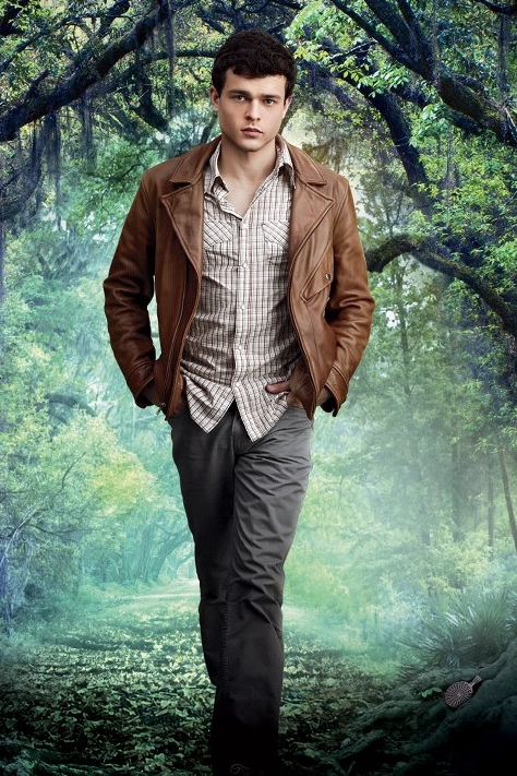 Within Me a Lunatic Sings: Book of the Month: Beautiful Creatures