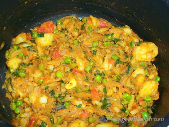 Spicy Treats: Aloo Methi Mutter Sabzi