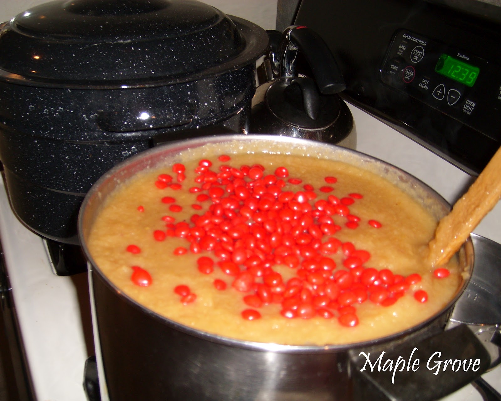 Maple Grove: The Sweetest Applesauce!