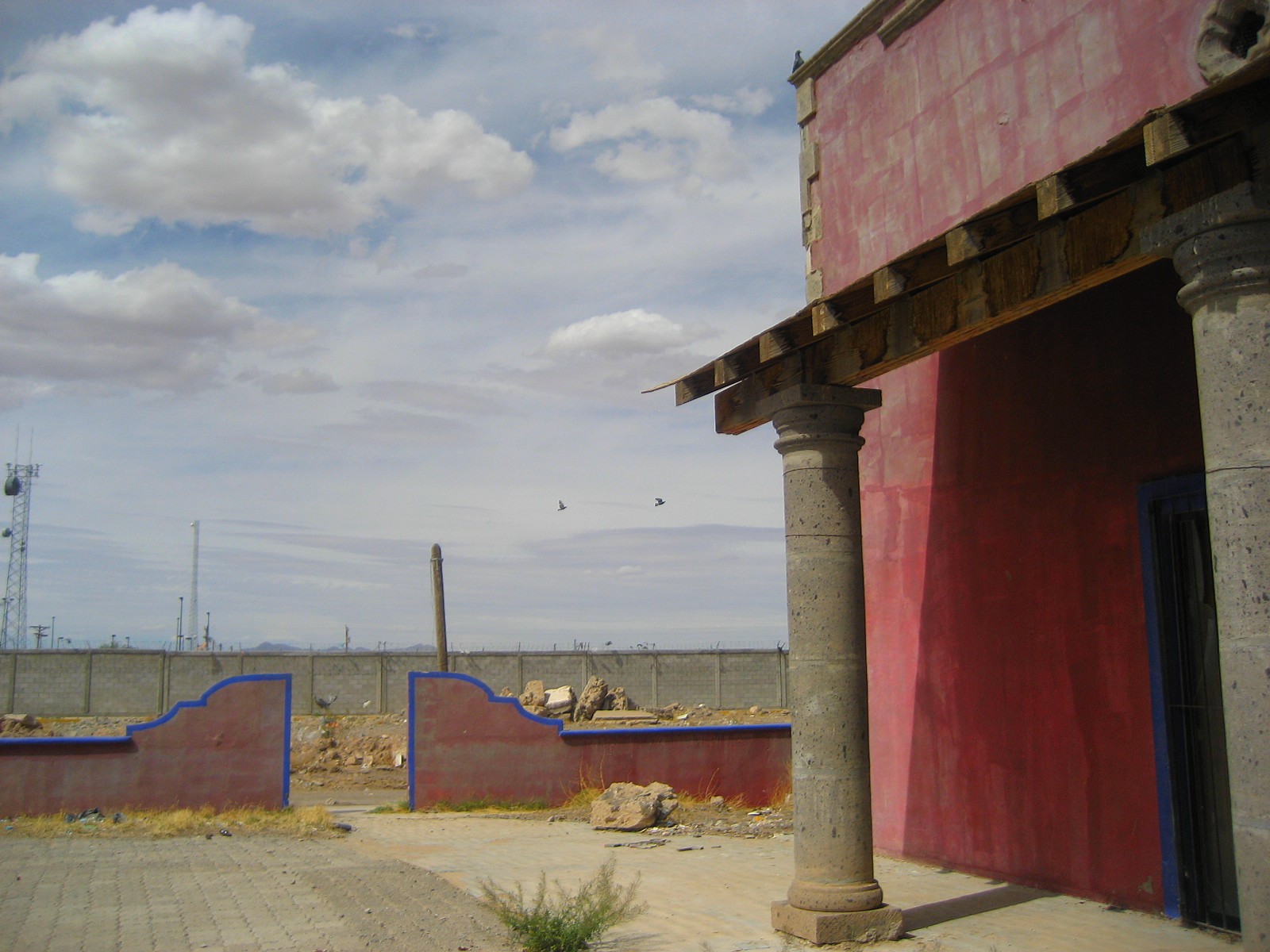 Living Rootless: April 2013