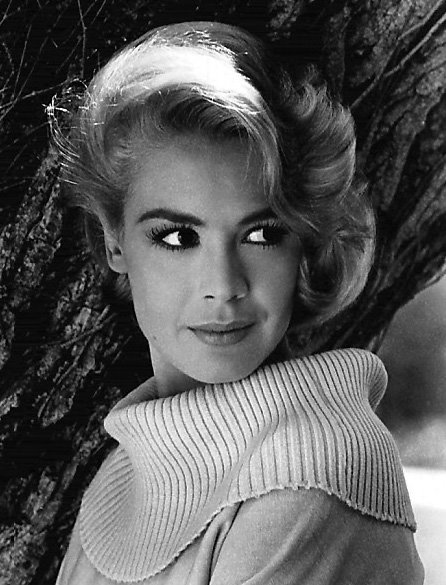 Dazzling Divas: Sandra Dee