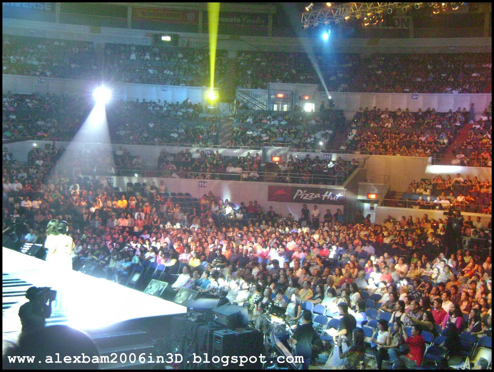 The Araneta Center Christmas Special Enchants Pinoys! | AlexBamin3D