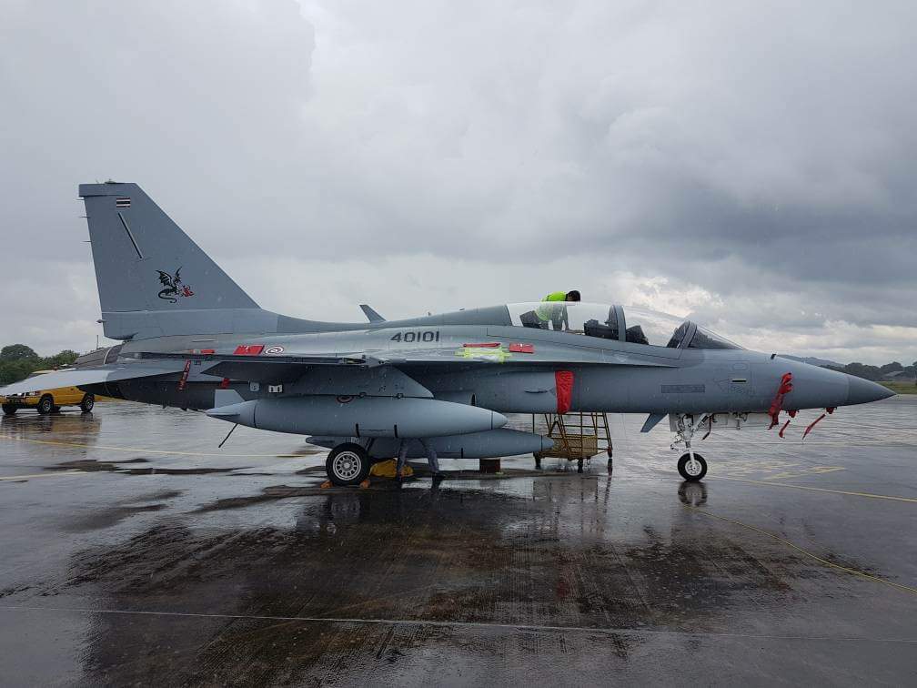 THAIDEFENSE-NEWS: T-50TH 2 เครื่องแรก เลื่อนการบินเดินทางมาถึงกองบิน 4 เช้าวันที่ 12 ม.ค.61