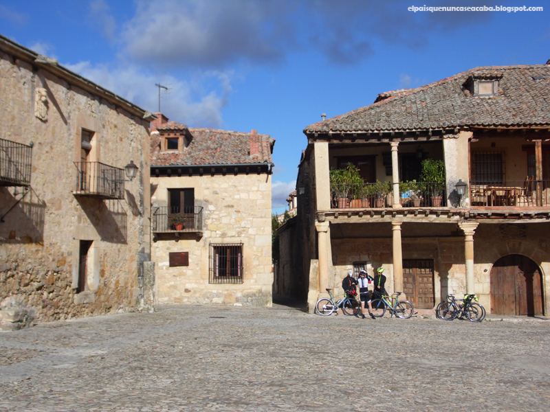 El país que nunca se acaba: Pedraza, el encanto de la piedra bien cuidada