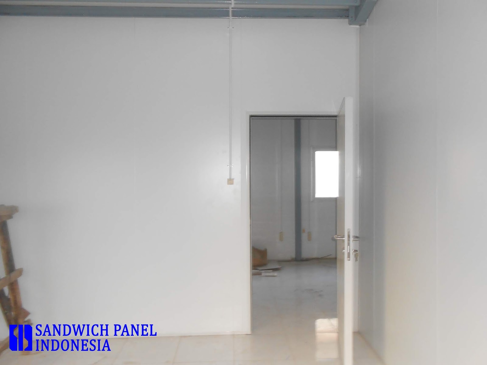 Sandwich panel door - Sandwich Panel Indonesia