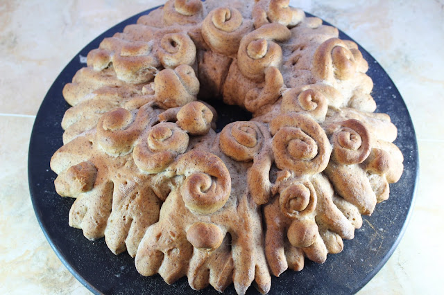 Chef Tess Bakeresse: My Decorative Bread from the International Artisan ...