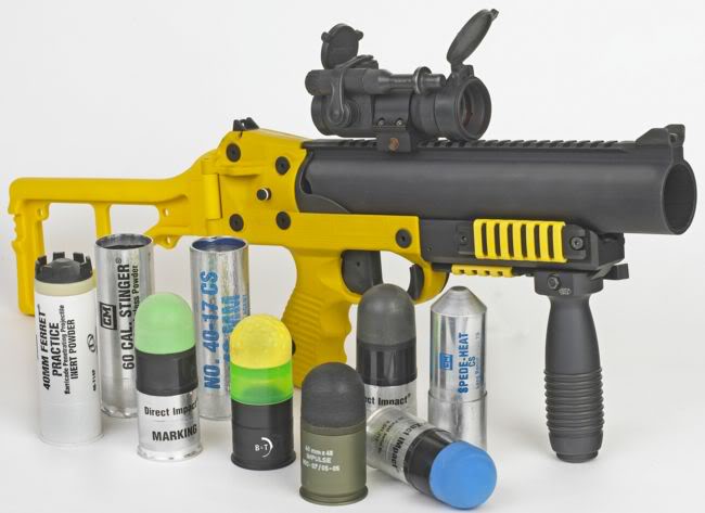 Defensa y Armas: Lanzagranadas: GL-06 (Suiza)