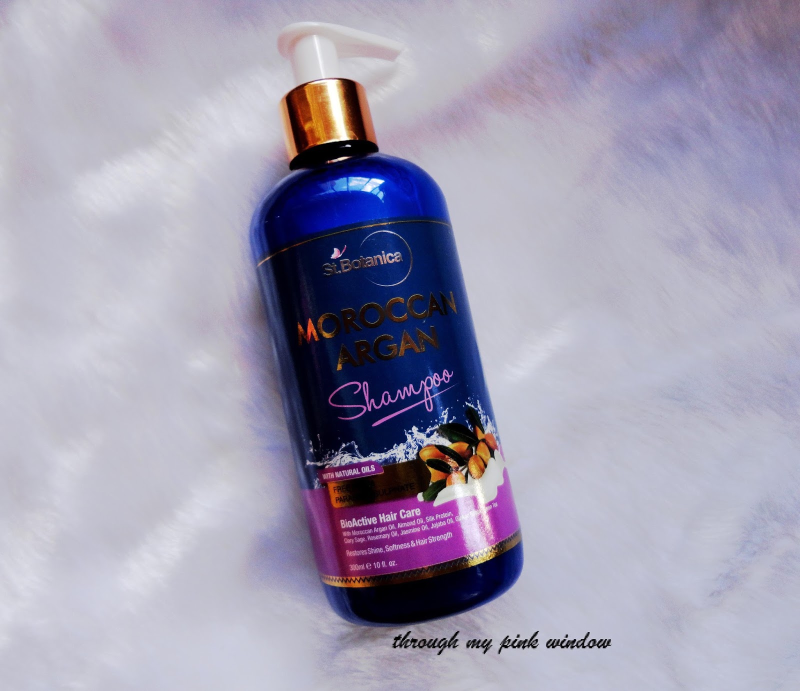 St. Botanica Moroccan Argan Oil Shampoo : Review - Through My Pink ...