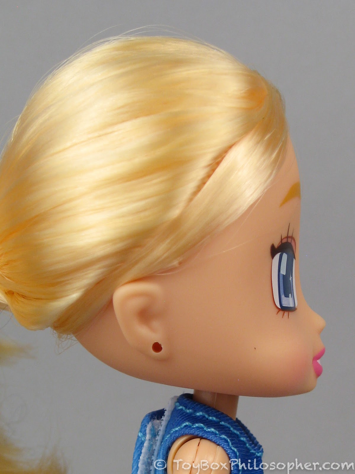 Sunday Surprise: Boxy Girls Willa by Jay at Play! | The Toy Box Philosopher