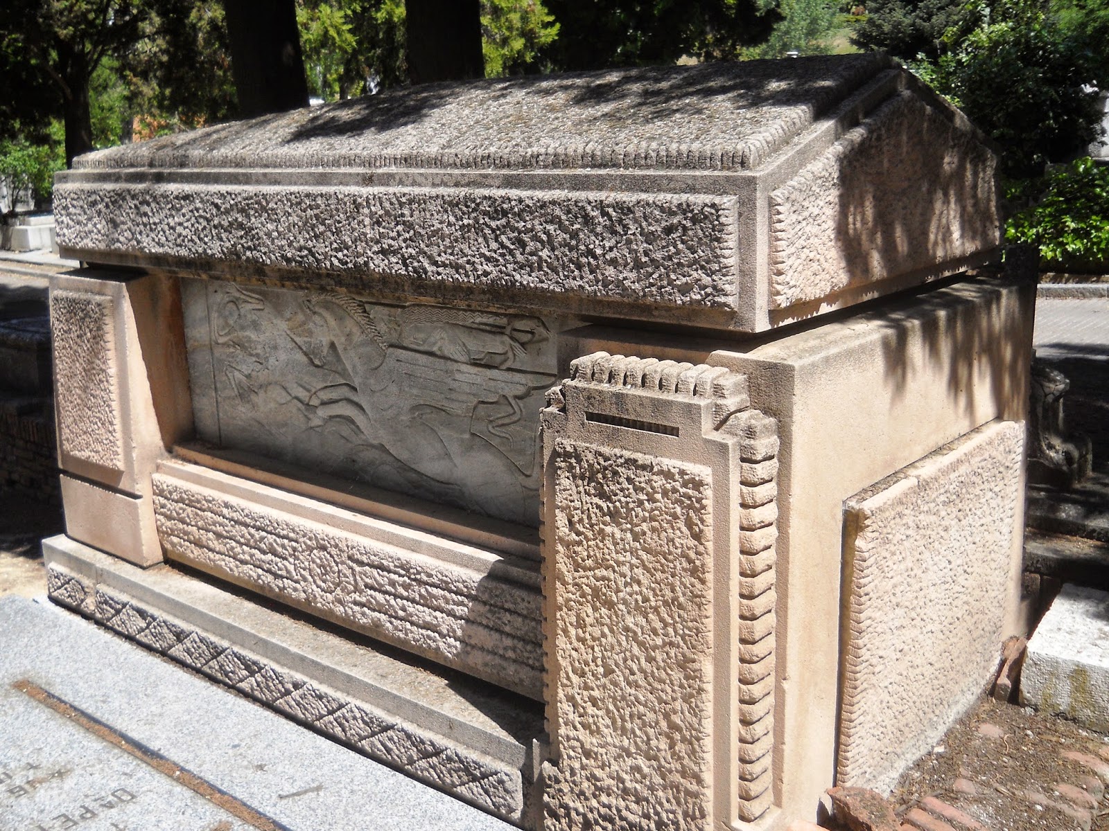 Madrid Art Decó: Tumba de Jaime Vera