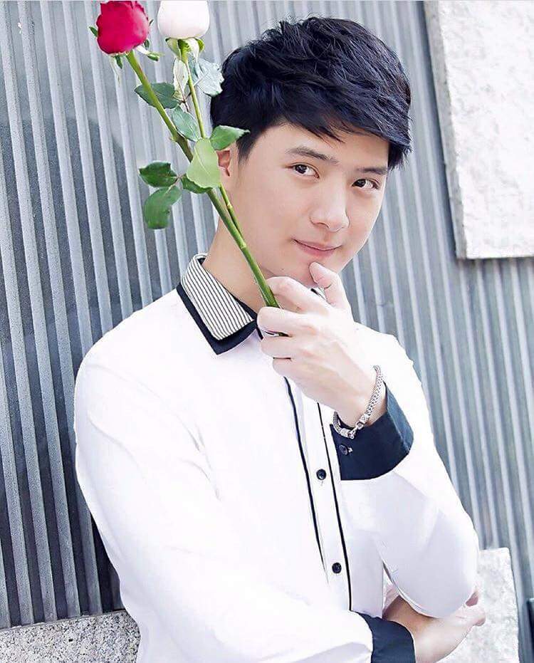 Biodata dan Fakta Krist Perawat Sangpotirat | BL Inspired