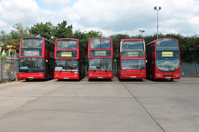 The Circle of London : Sullivan Buses South Mimms Garage [SM]