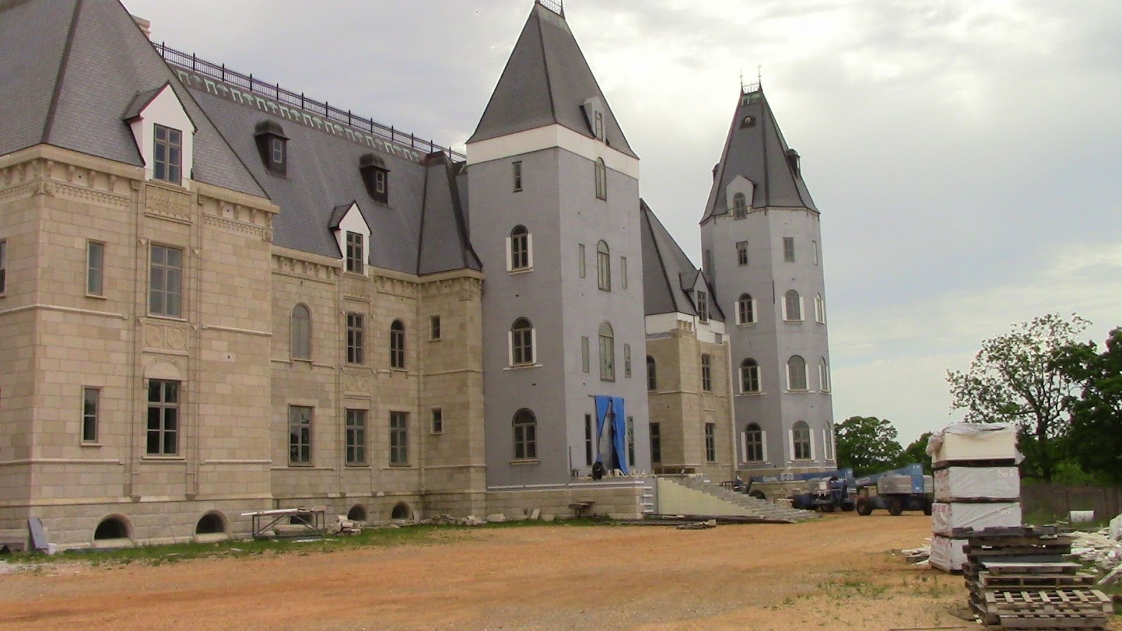 Château Pensmore in Highlandville, MO : Pensmore Mansion Update May ...