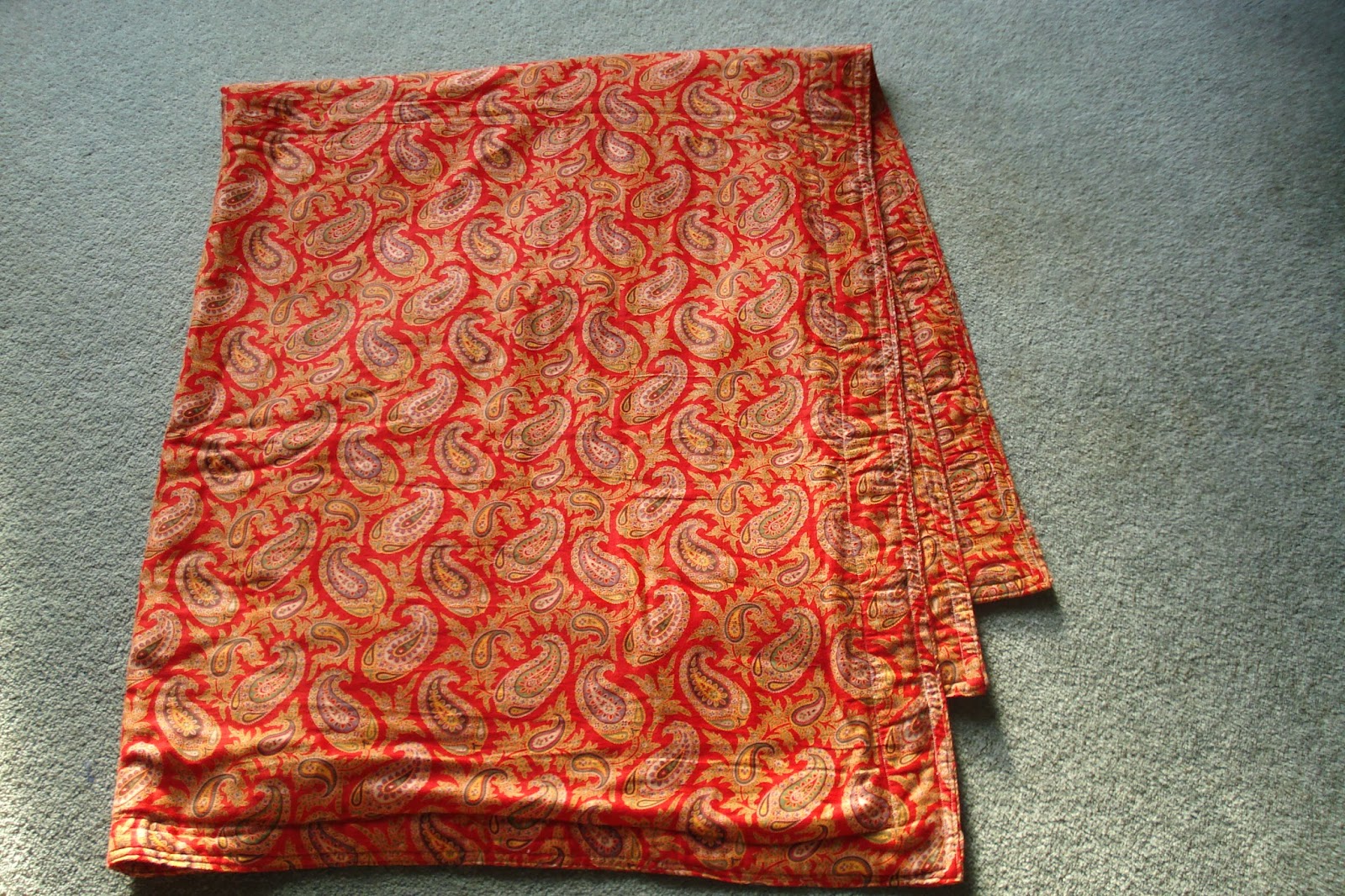Welsh Quilts: Red Paisley Throw