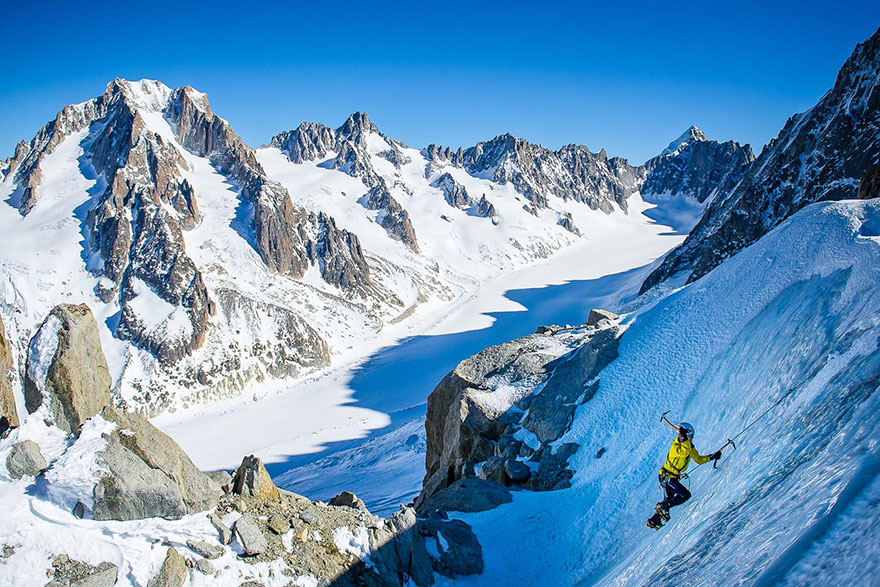 A Postcard With Adrenaline: I Photograph Hikers Climbing The Alps ...