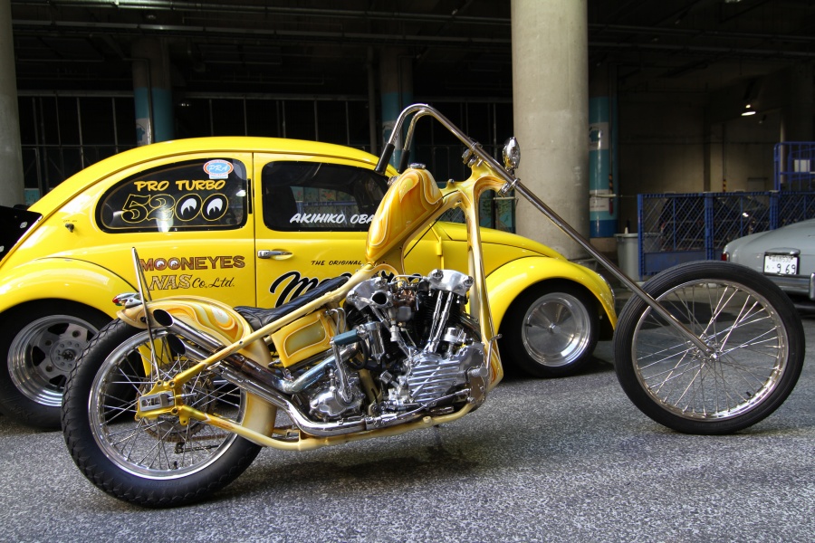 BUBBLE VISOR: Mooneyes Hot Rod Custom Show 2012 - The ride in
