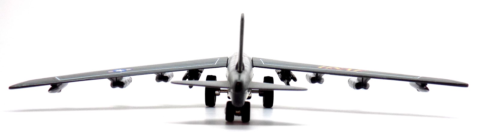 Toys and Stuff: China (Unknown Mfr) Diecast B-52 Stratofortress