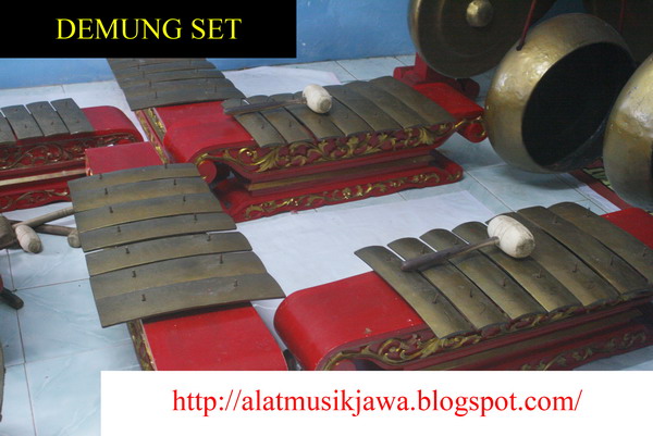 Alat Musik Jawa: Gamelan Seperangkat