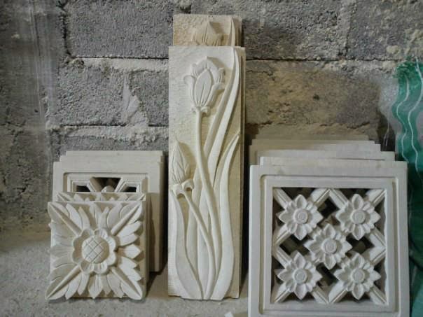 batu paras, kolam relief, ornamen batu, ornamen batu alam, relief rumah ...