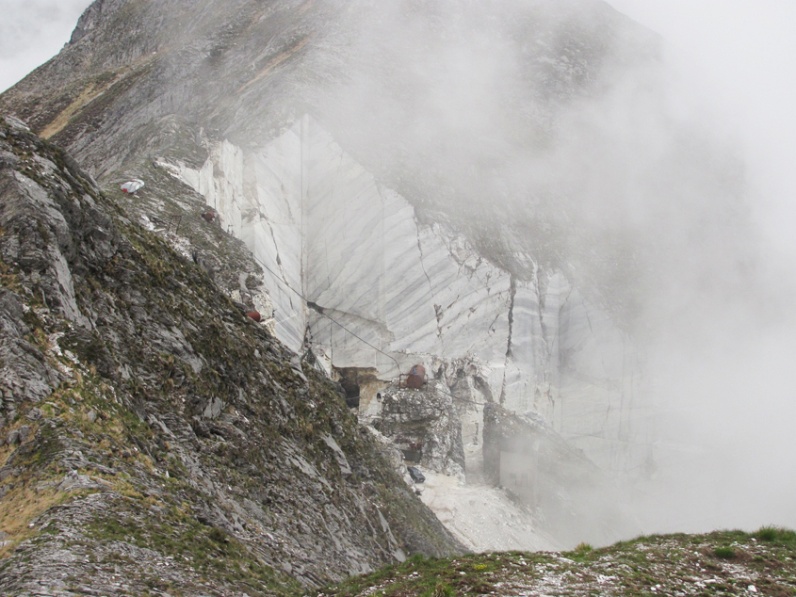 Escursionismo a 360°: Monti Corchia e Freddone (EE)