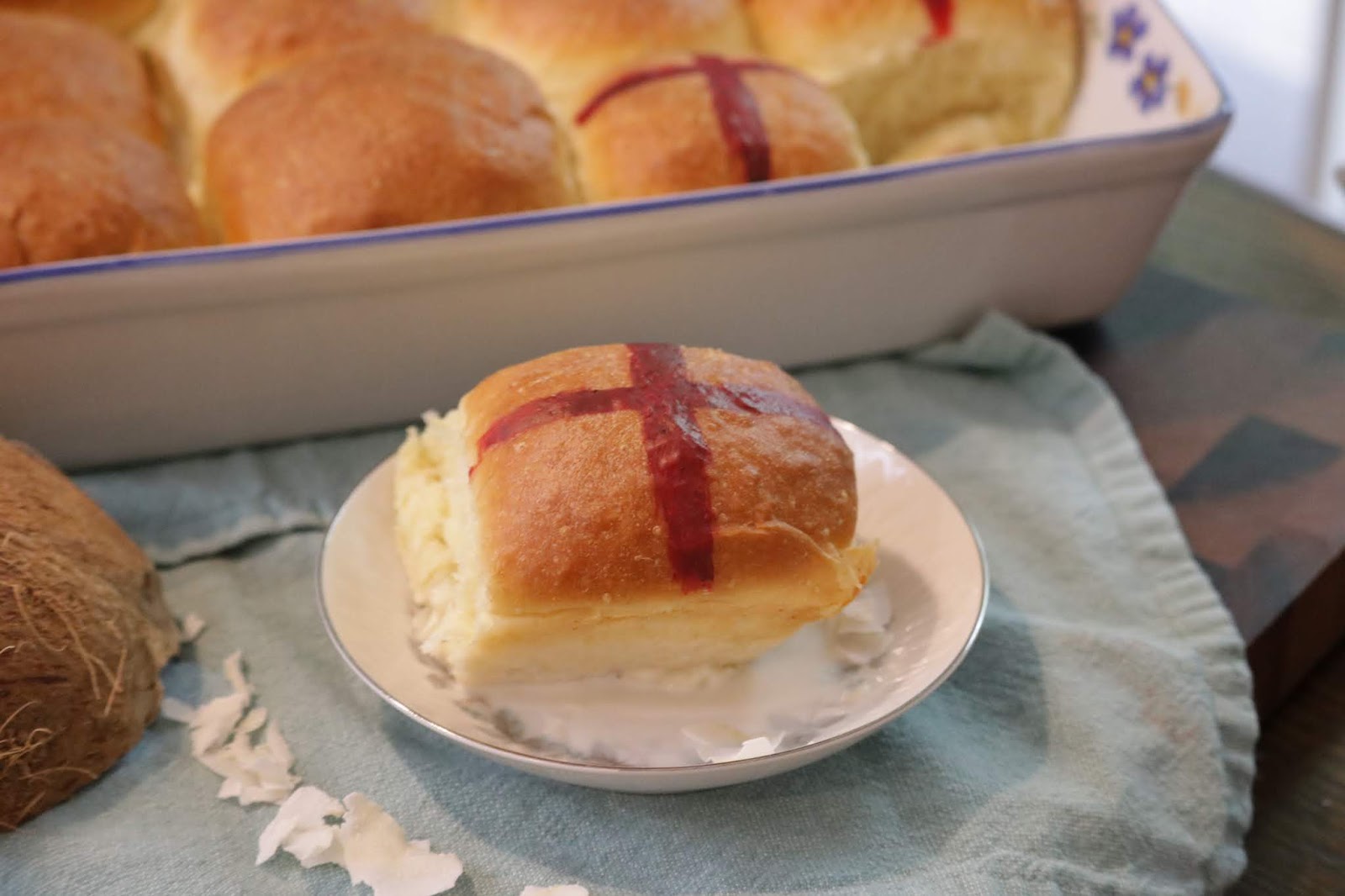 Fiji Lolo Buns - Coconut Cream Buns - Panipopo