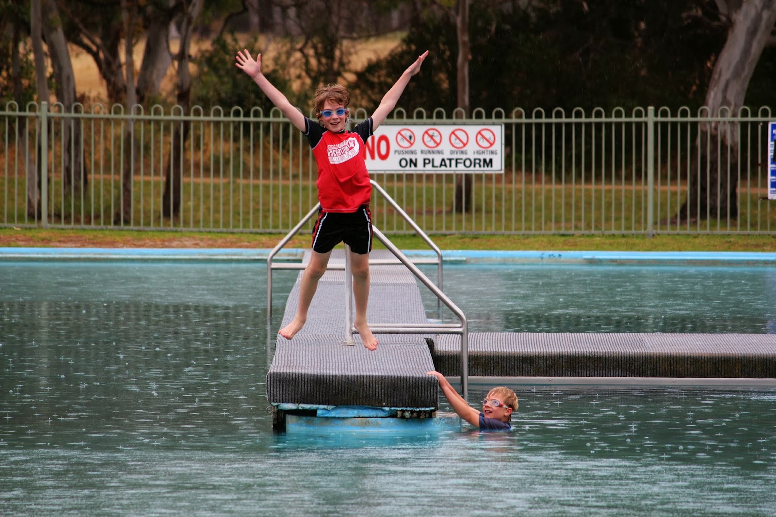 ZippyZippy: Naracoorte Swimming Lake