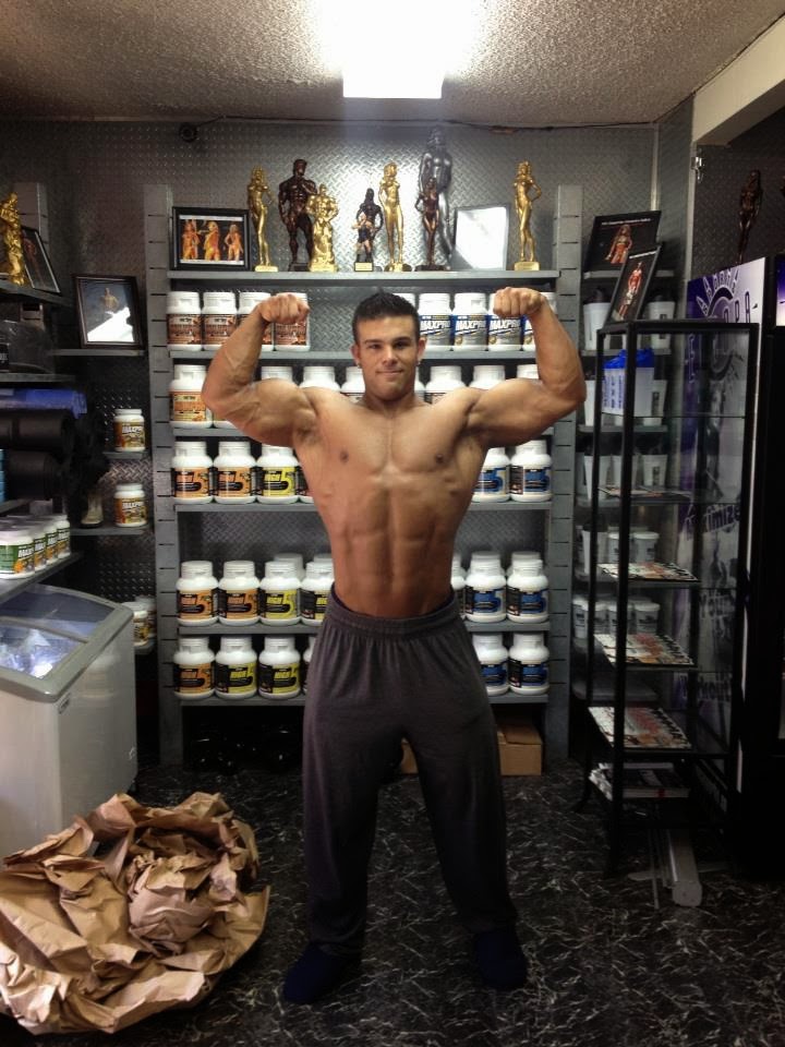 the beauty of male muscle: Bostin