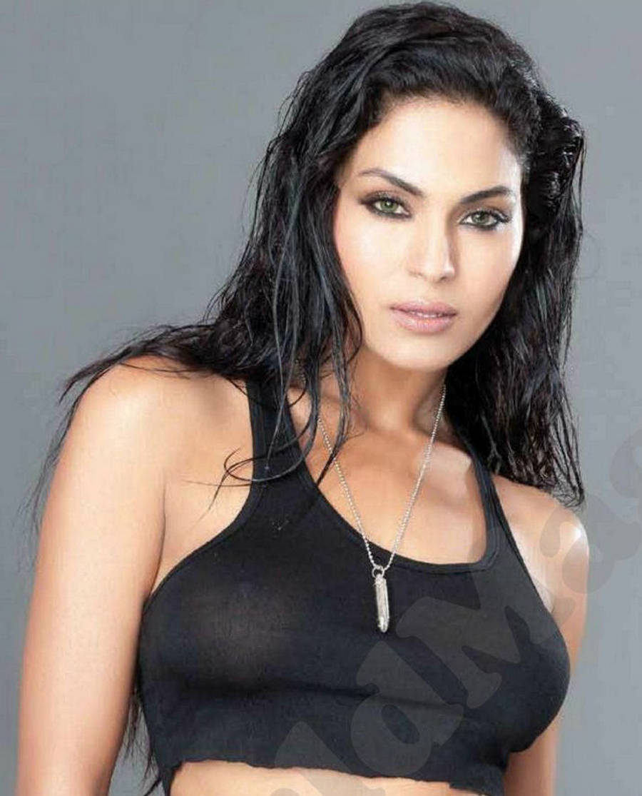 Veena Malik FHM Photoshoot ~ Help
