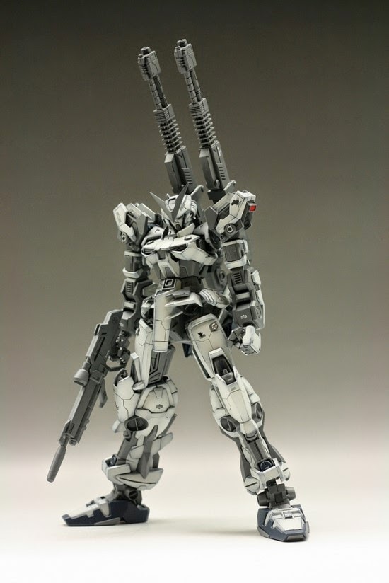 Custom Build: NG 1/100 Gundam Astray Red Frame "Full Weapon"