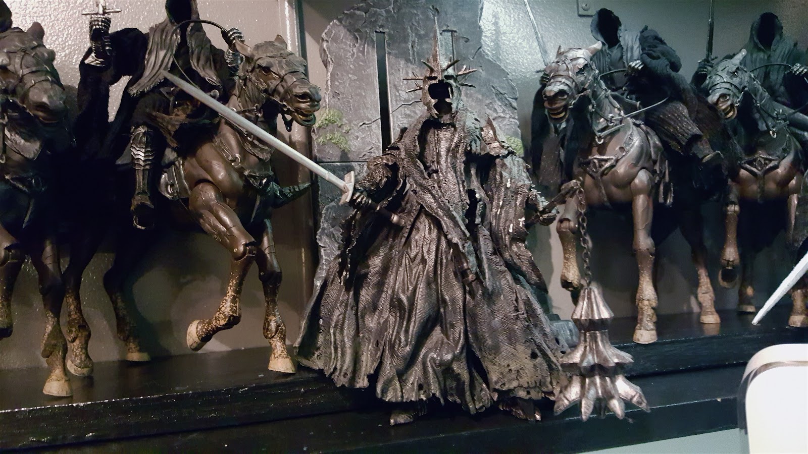 The Outer Heaven: The Lord of the Rings Display