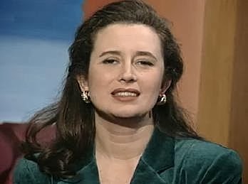 La Tele Encendida: Elisenda Roca, una presentadora de 'nueve' letras.