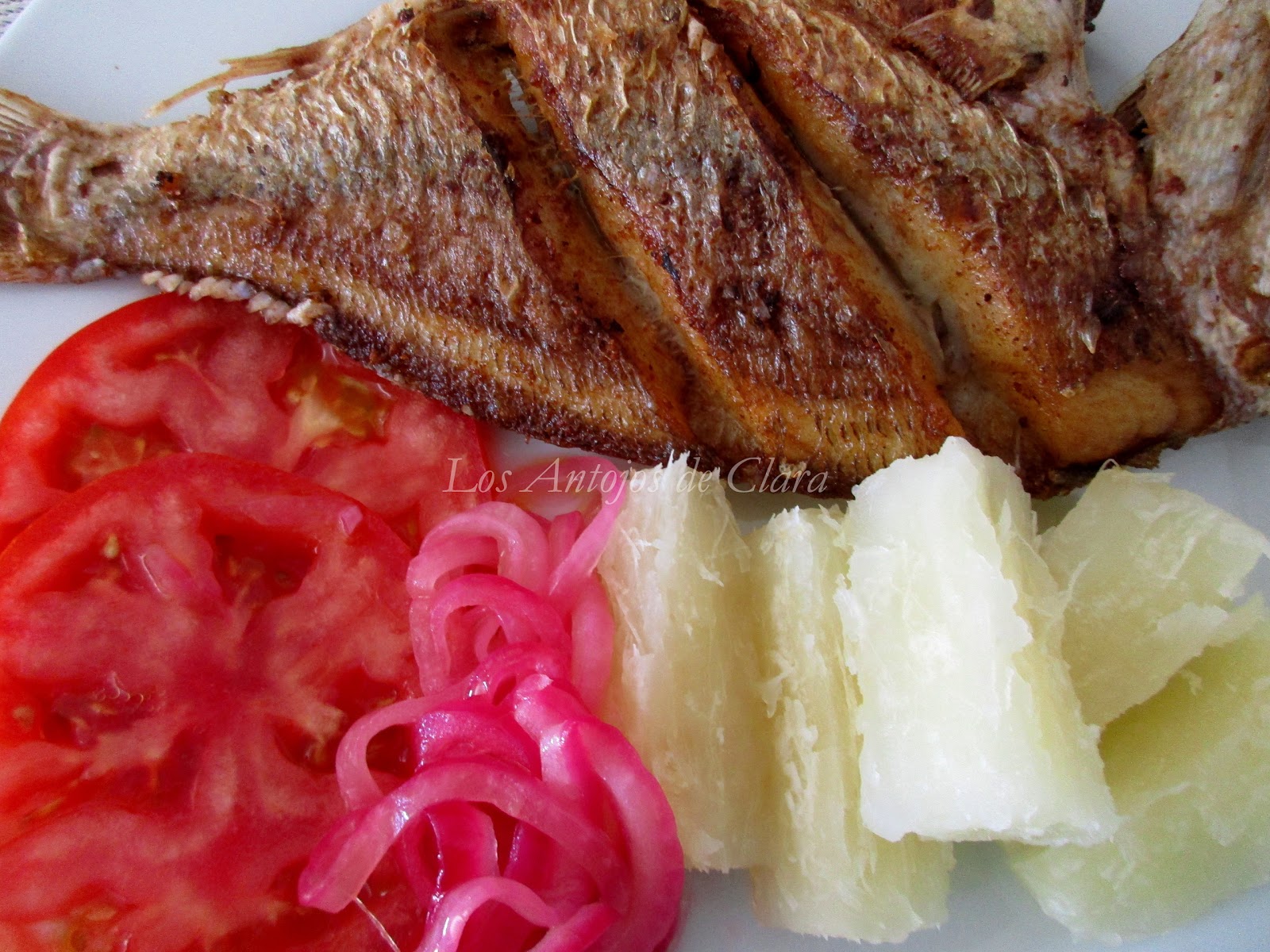 Los Antojos de Clara: Pargo especiado frito