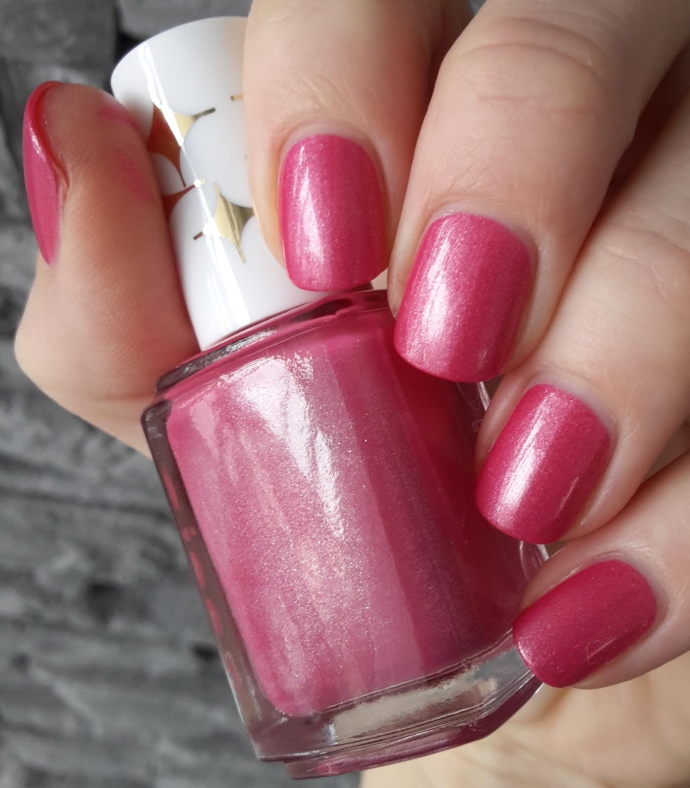 Paisley's Polishes: Essie "Prima Bella" [Lacke in Farbe 6.24]