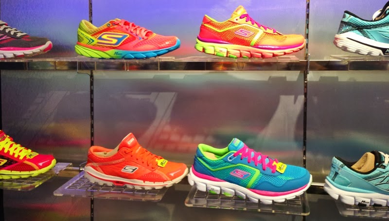 Anagon: Skechers Manila Flagship Store