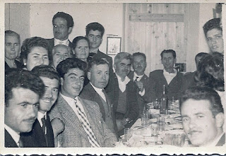 ELIKA-MARATHIAS: ΠΑΡΕΕΣ ΤΗς ΕΛΙΚΑΣ ΓΥΡΩ ΣΤΟ 1955-60