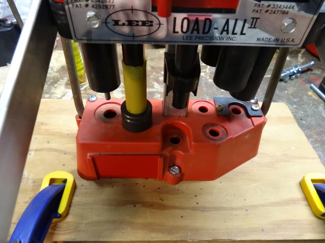 Wonderwolf's Bench: Loading with a Lee Load-All II shotgun press