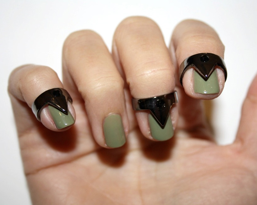 If It's Hip, It's Here (Archives): Metal Jewelry For The Tips Of Your ...