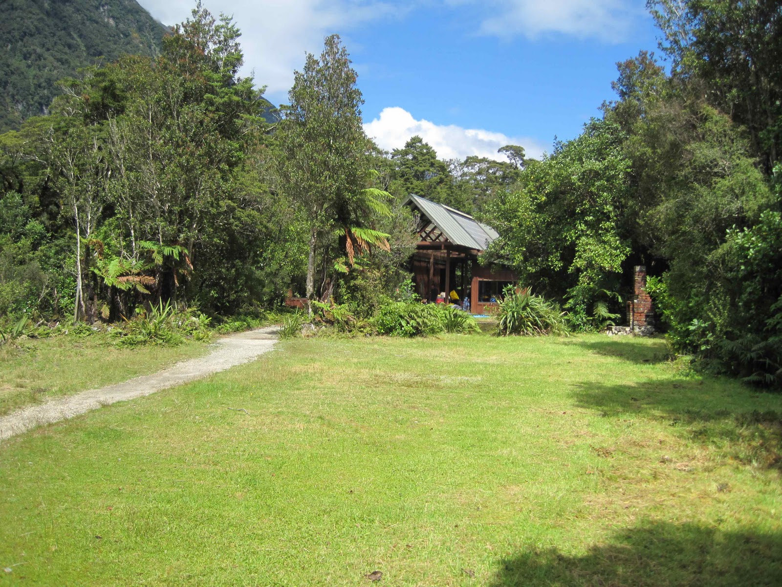 Carolyn in Aotearoa: Milford Track, Day Four: Dumpling Hut to Sandfly ...