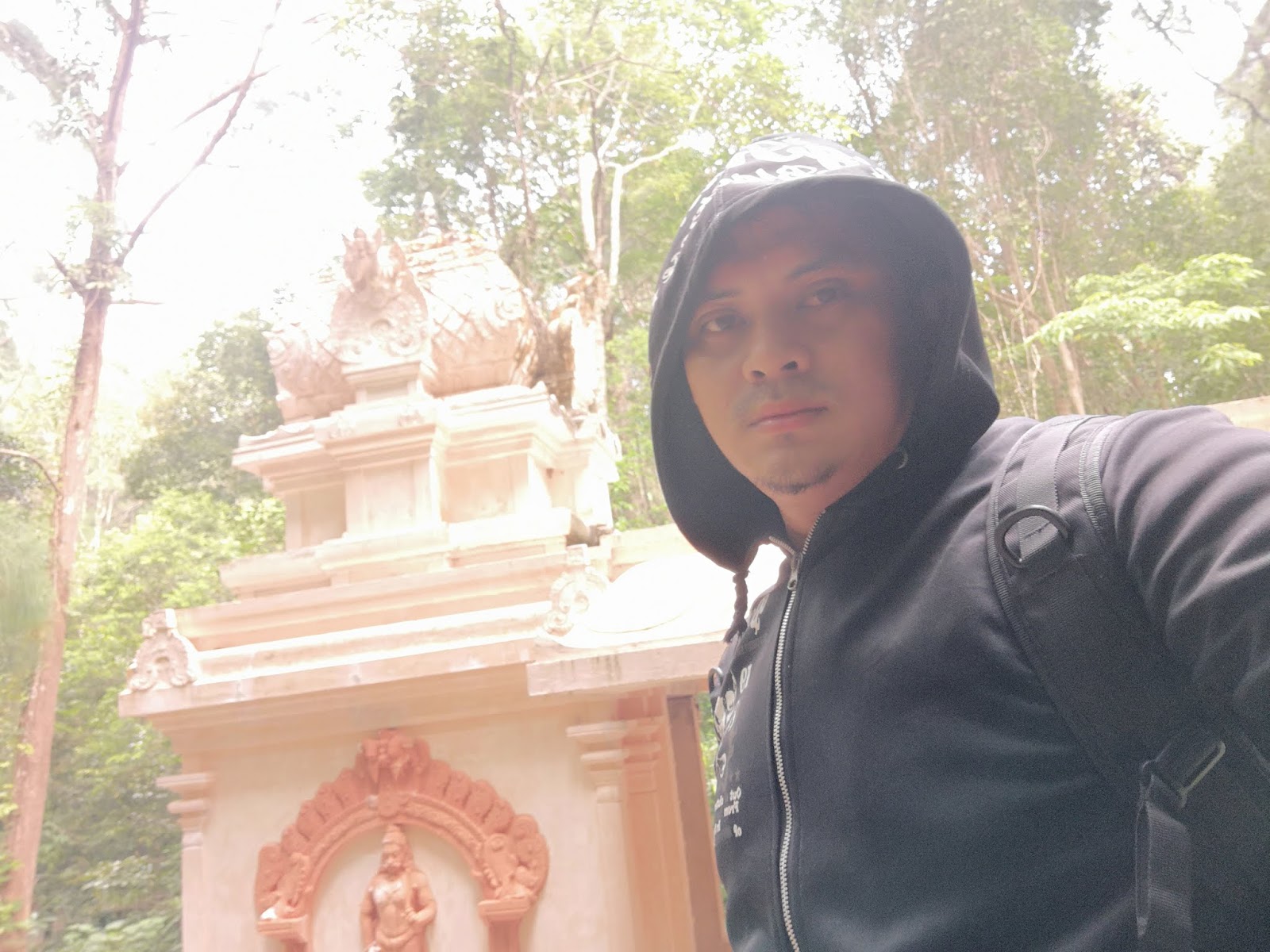 AZLAN RUMADI: HIKING KE KUIL SRI MAHA MARIAMMAN DI GUNUNG MATANG ...