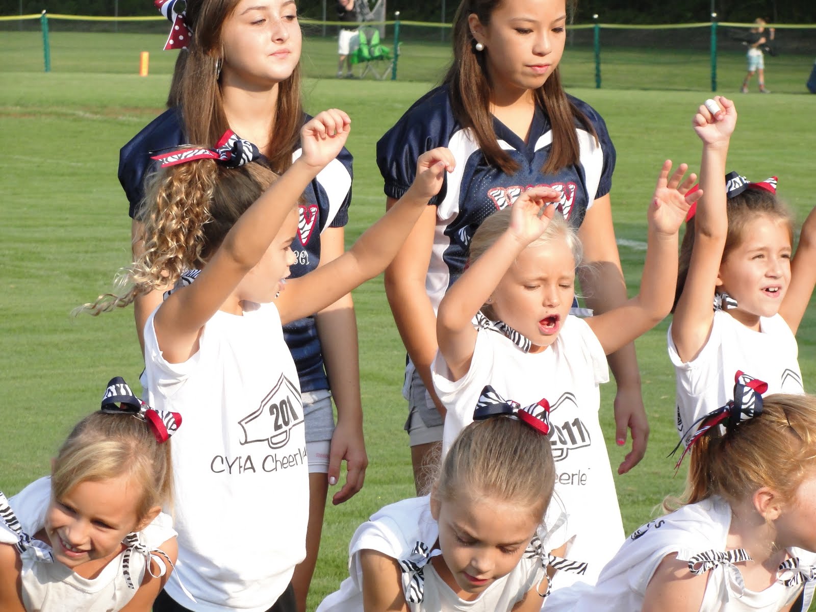 The Harrelson's Happenings: Cheer/Football kick-off 2011