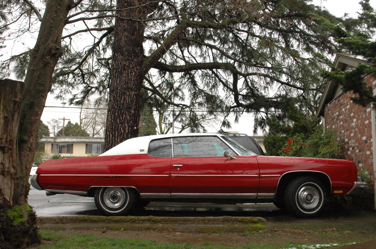 OLD PARKED CARS.: 1974 Chevrolet Caprice Classic.