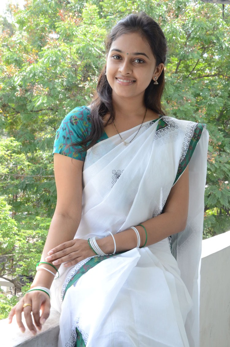 Sri Divya - Gorgeous in White Saree - Tollywood Image Spotlite