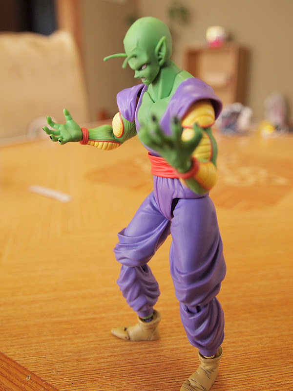 XTO's Box of Toys!!!: S.H.Figuarts Piccolo Review