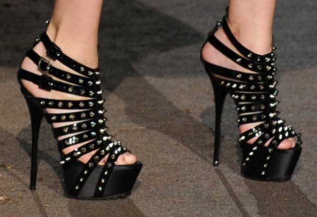 New Girls Fashion Trend: Latest Fancy Shoes For Girls Collection