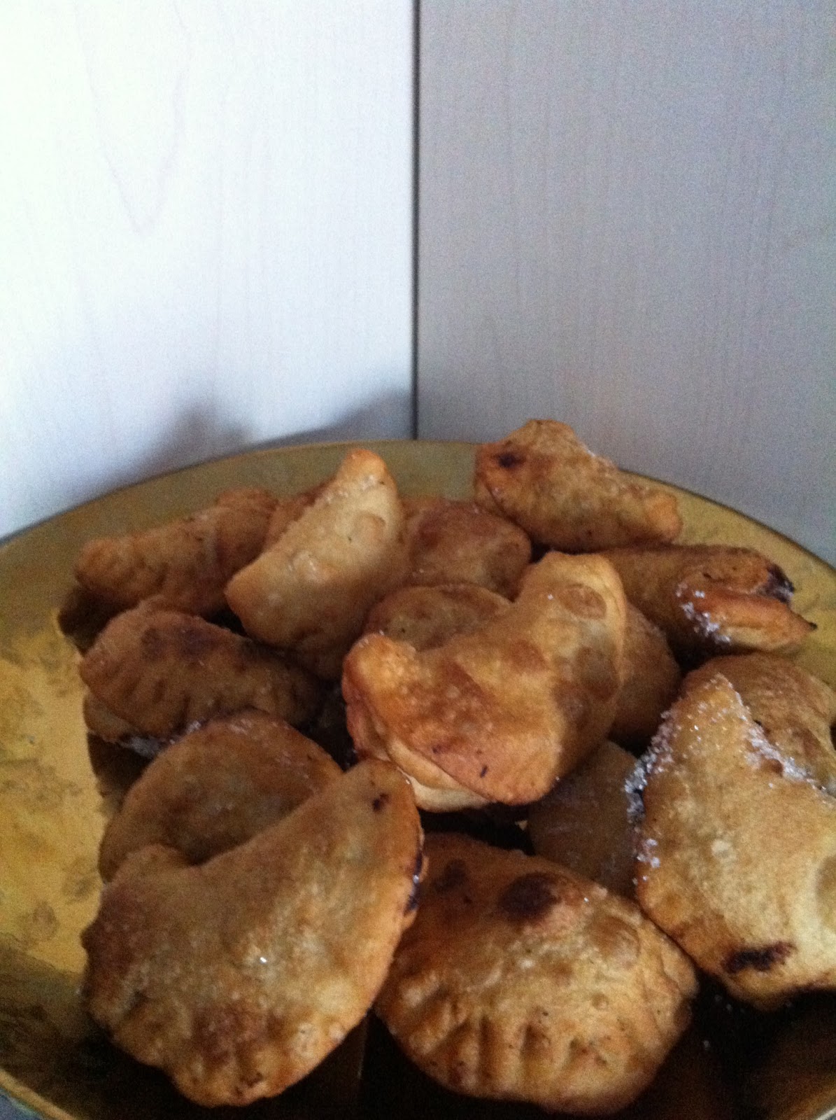 Chocoboss: Casadielles o casadiellas de mi abuela. :) Chocoboss: Casadielles o casadiellas de mi abuela. :)