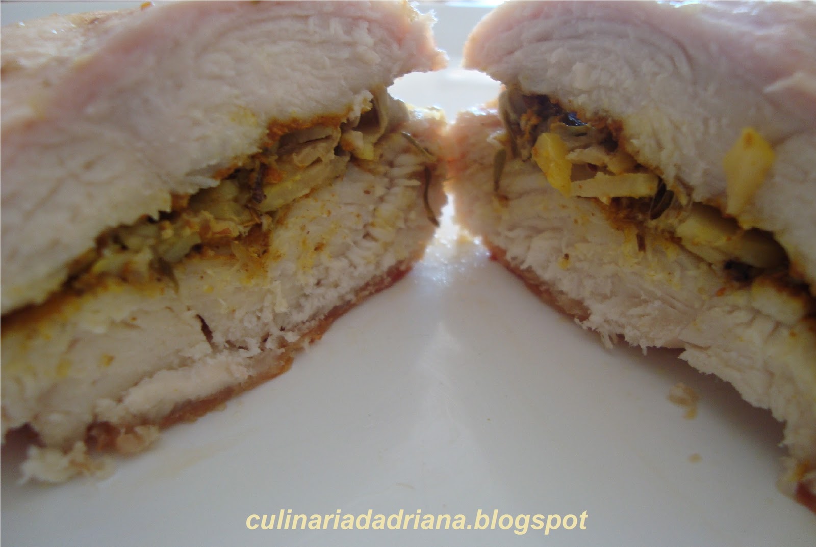 Culinária dAdriana: Frango com recheio de ervas