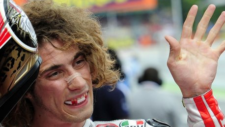 Italian rider Simoncelli killed in Malaysian MotoGP crash | steve jobs ...
